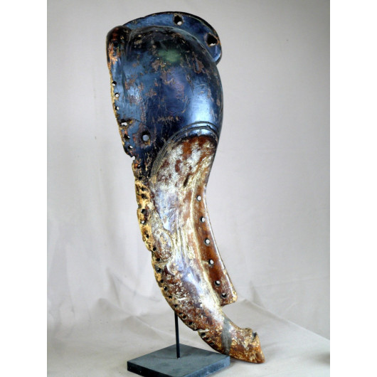 Very large Fang mask typical of the secret society of Ngil of Gabon ...