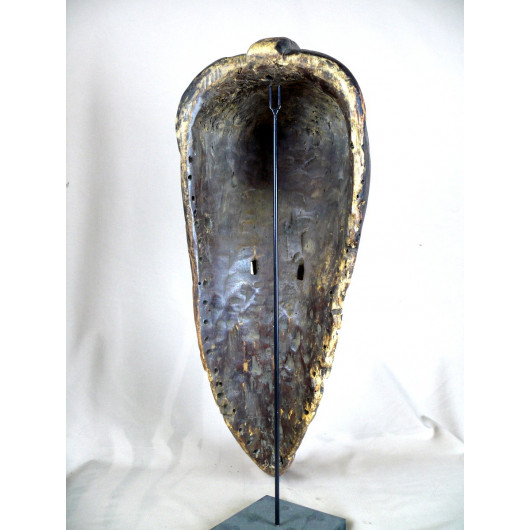 Very large Fang mask typical of the secret society of Ngil of Gabon ...